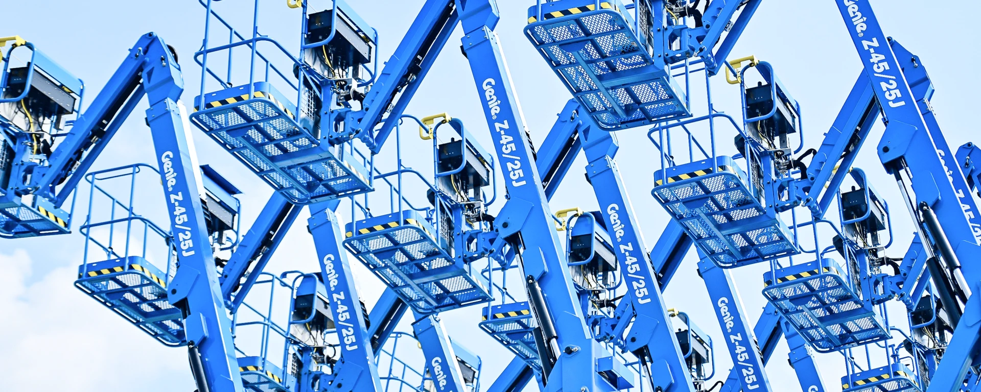Genie Articulated Boom Lifts | Genie’s UK Distributor
